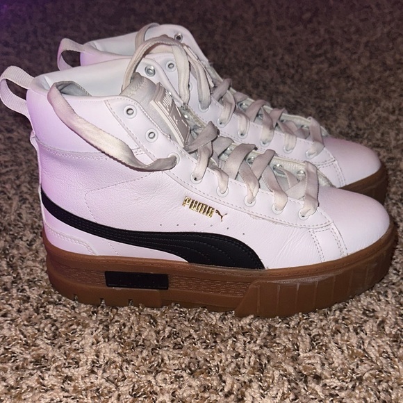 Puma | Shoes | Puma White And Black Hightops With Brown Soles | Poshmark